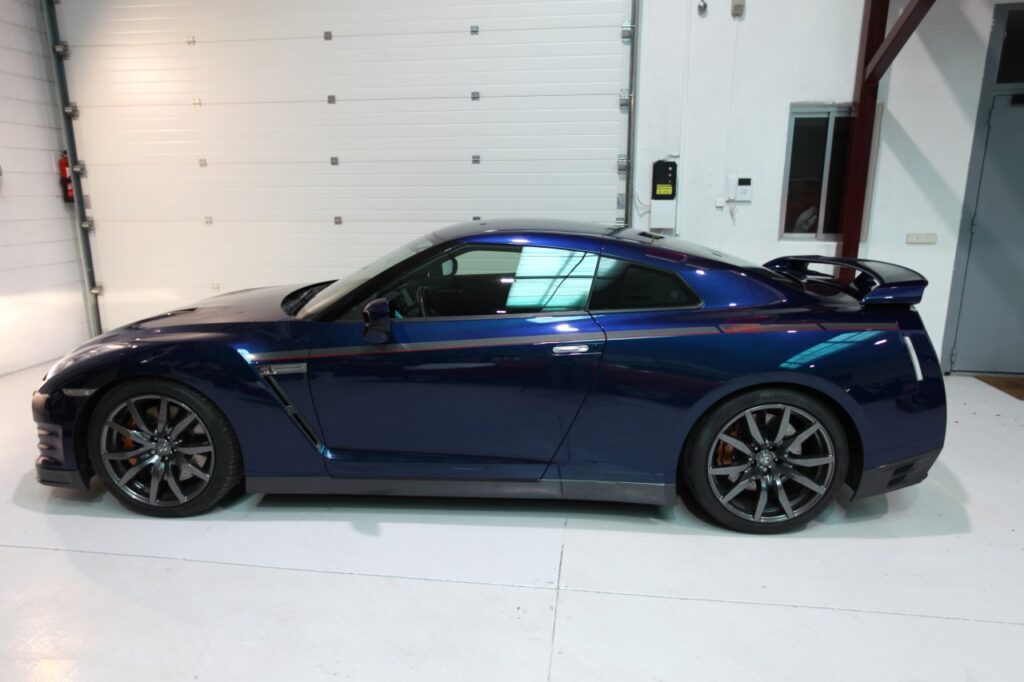 Nissan Skyline GTR (2012) - Gestión de Venta de Vehículos Deportivos ...